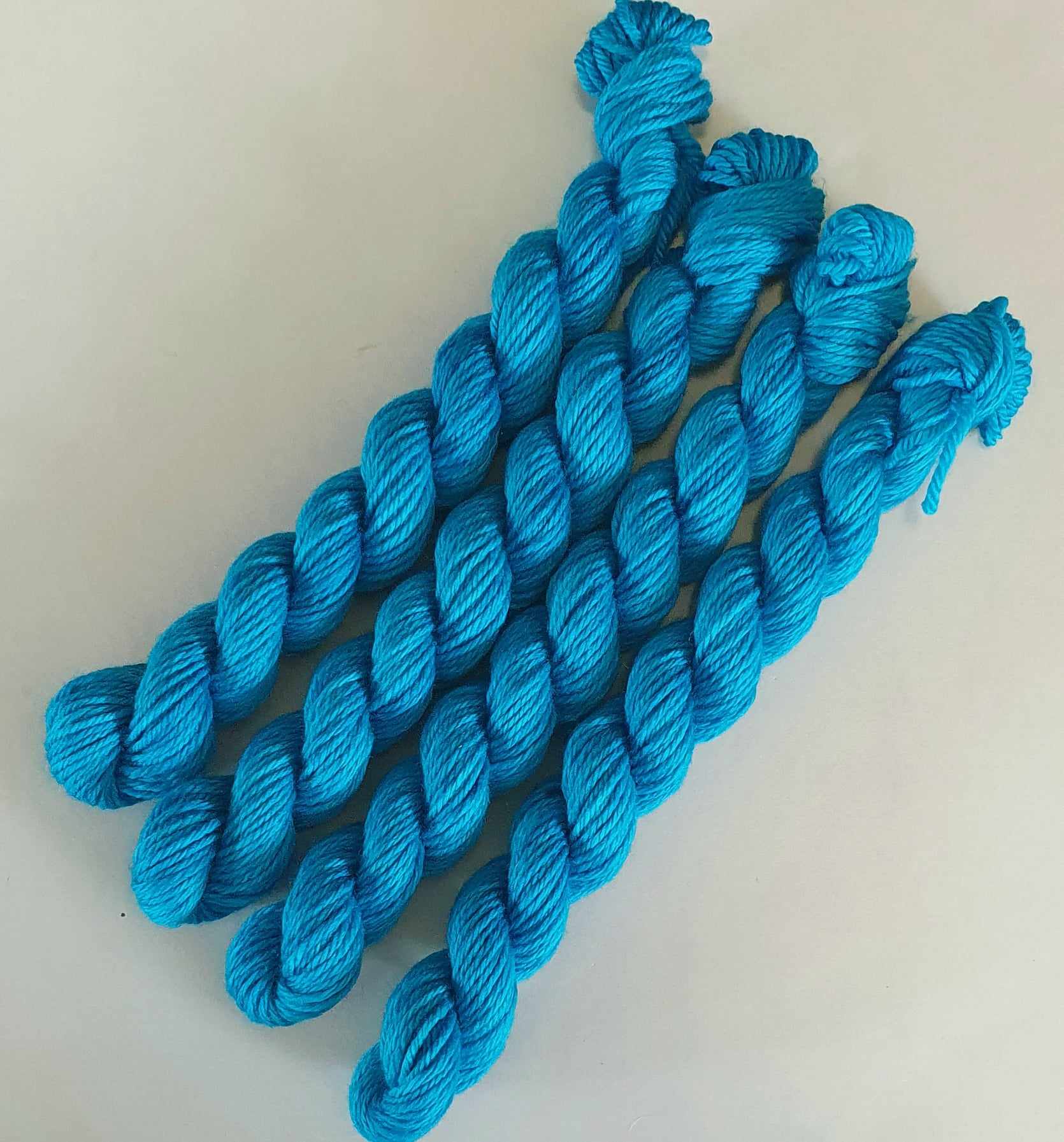 Intense Turquoise Blue (Baa-Ram-Ewe DK - SW Merino)